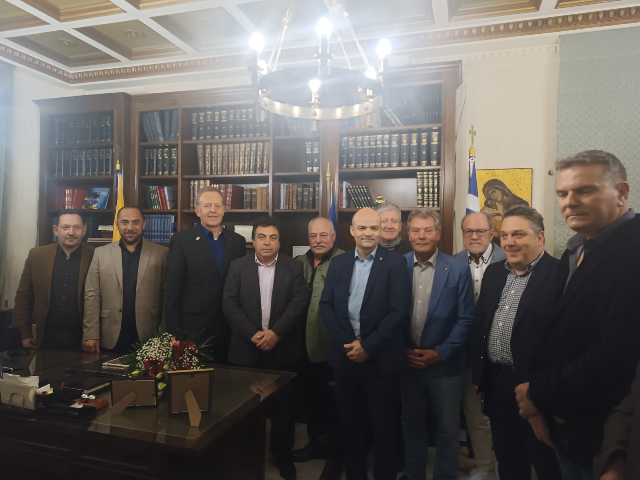 Ο Δήμαρχος Πύργου Παναγιώτης Αντωνακόπουλος υποδέχτηκε την αποστολή της ...